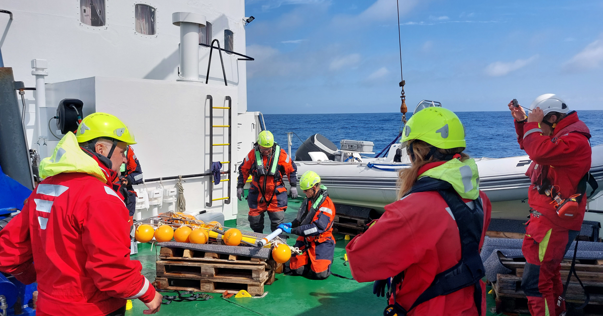 Researchers collect important data on artificial reefs beneath offshore ...